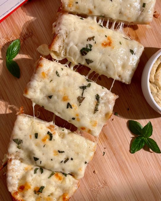 Cheesy Garlic Bread | Diamond Crystal® Salt Co.